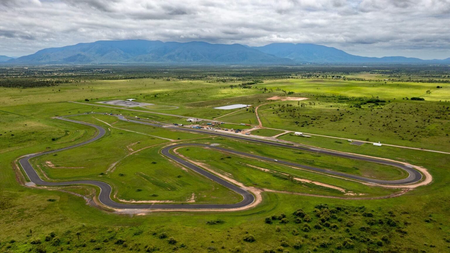 Mini Aussie Racetracks Flourish – The Race Torque